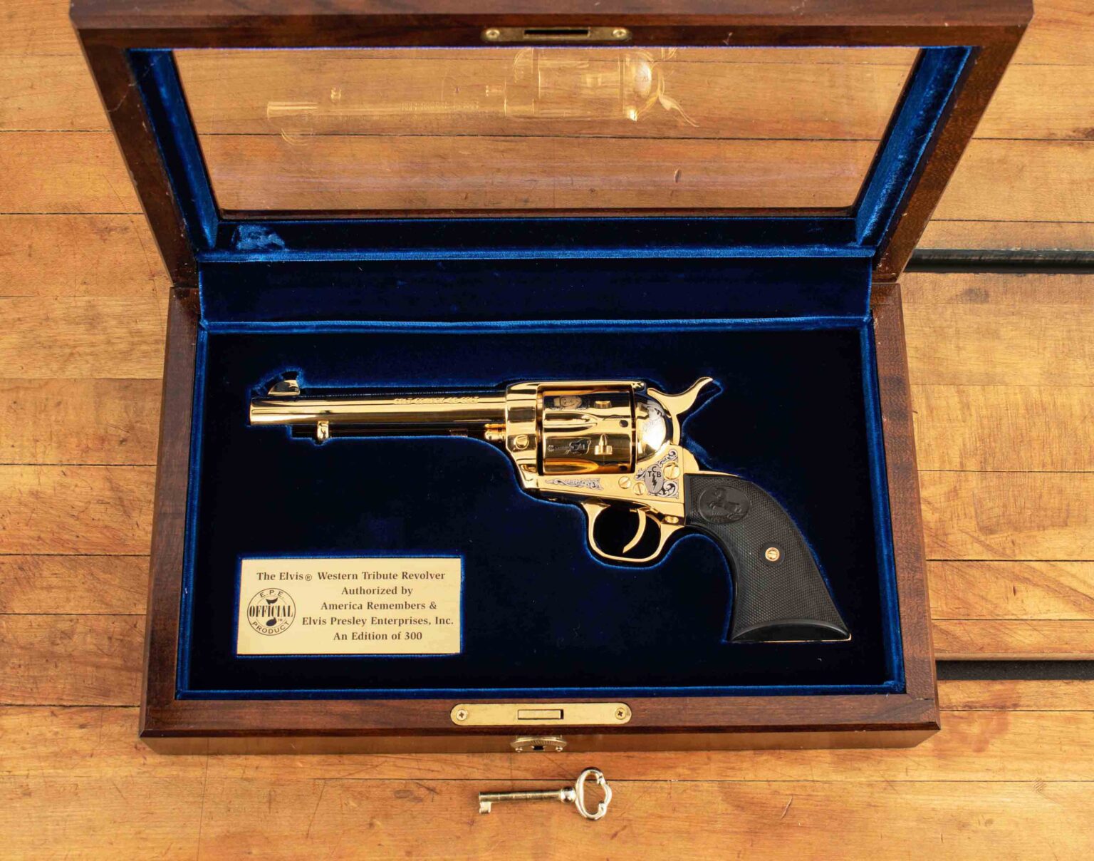 Colt Cowboy SA, Elvis Presley Western Tribute .45Colt – MINT, 24k, CASE ...